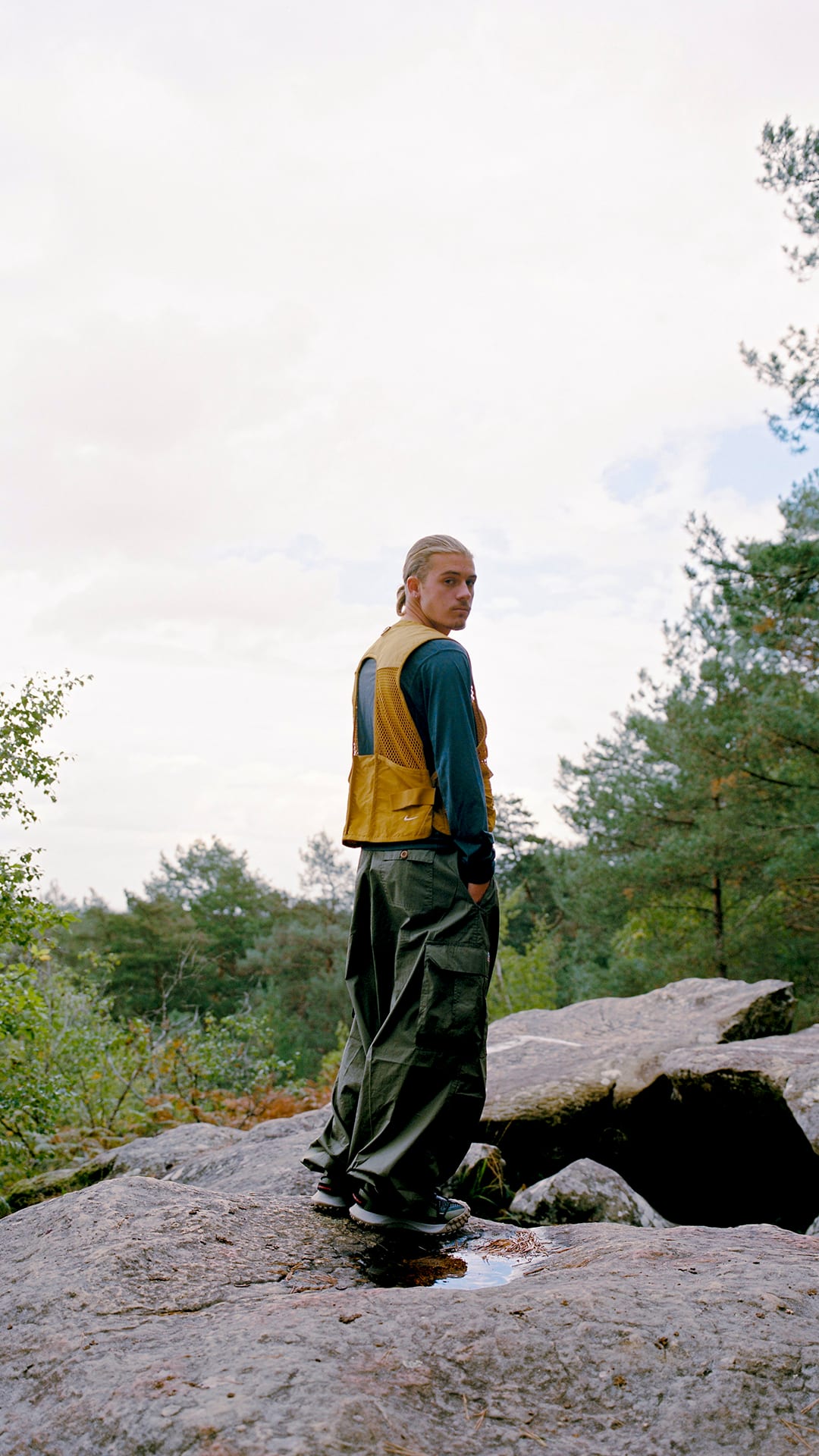 Style ACG : Triple Sphere Hiking Club - Nike ACG Mountain Fly Low . Nike SNKRS